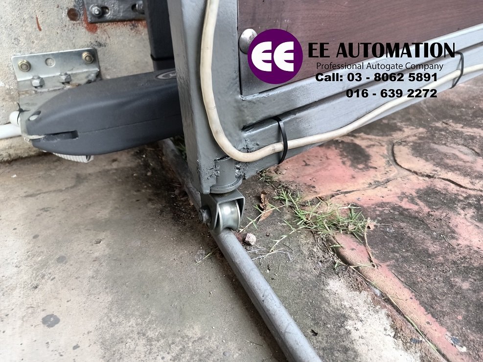 Autogate Wheels/ Rollers Jump Off The Track? Call Us Now For Effective ...