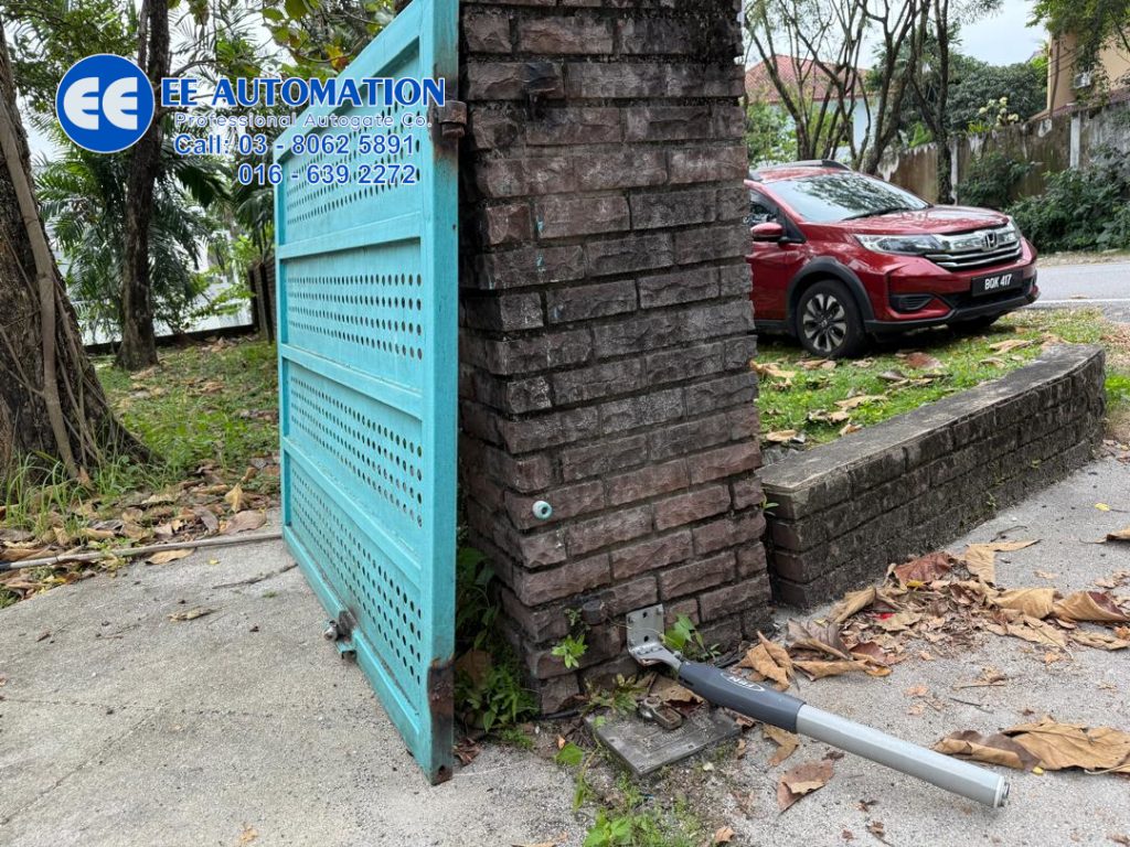 Autogate PJ – Pagar Sebelah Jatuh Dan Arm Autogate Pun Rosak - EEAutomation